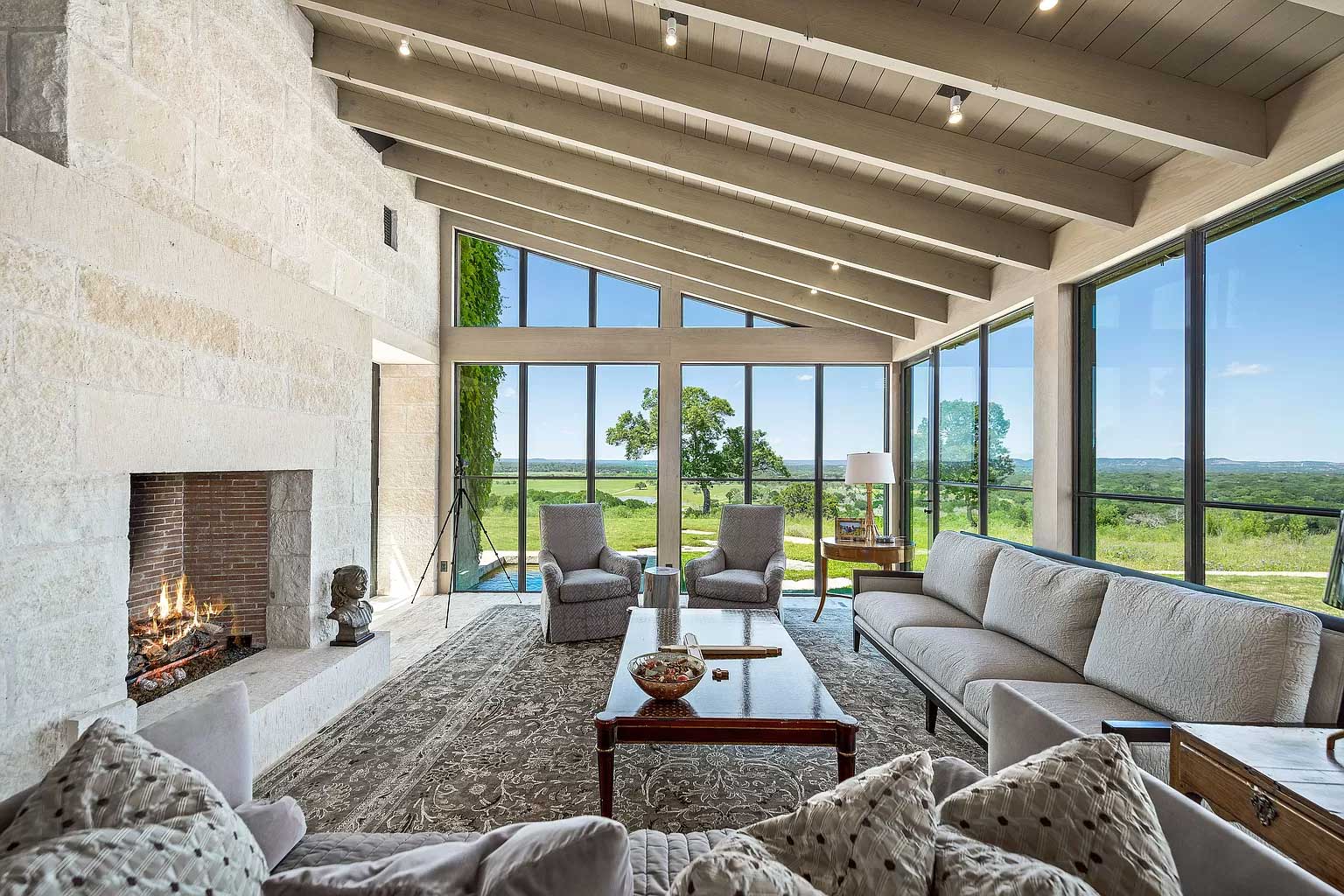 Bronze Windows & Doors: Unique Designs | Renaissance GSB